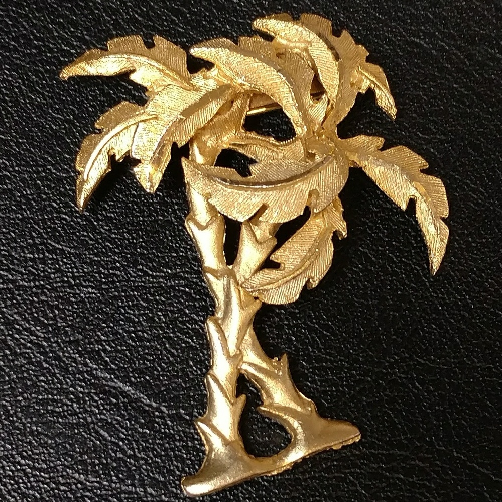Vintage Mid-Century Gold Tone Palm Trees Brooch - Gem